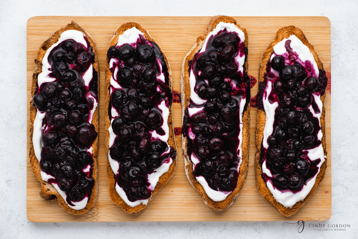 Blueberry Toast - Vegetarian Mamma