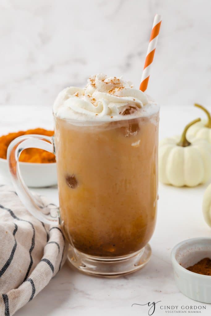 Iced Pumpkin Spice Latte - Vegetarian Mamma