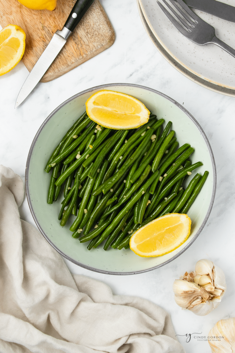 The Best Sauteed Green Beans with Garlic - Vegetarian Mamma